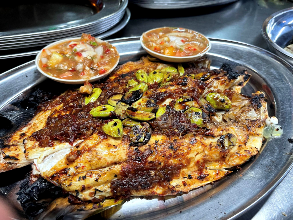 13 Tempat Makan Best Seafood Di Teluk Kumbar, Pulau Pinang