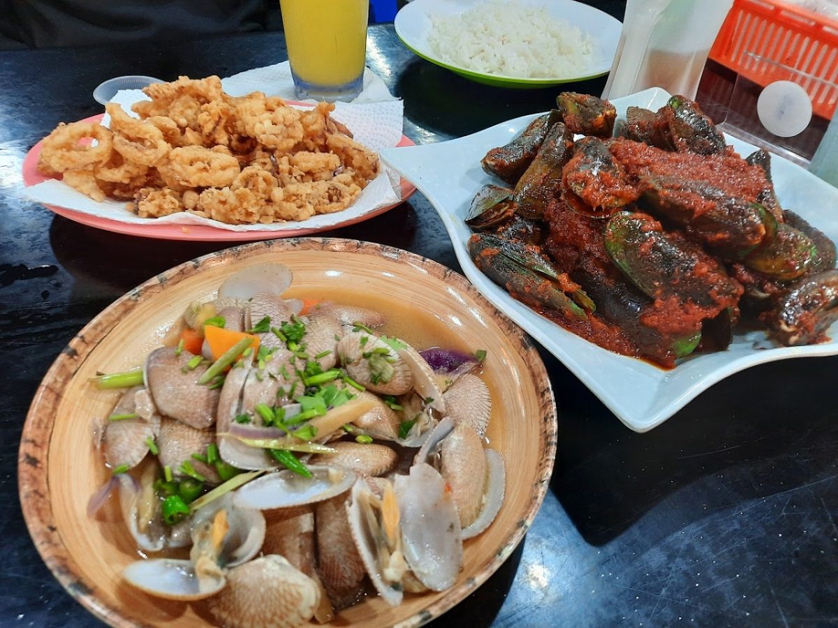 13 Tempat Makan Best Seafood Di Muar, Johor