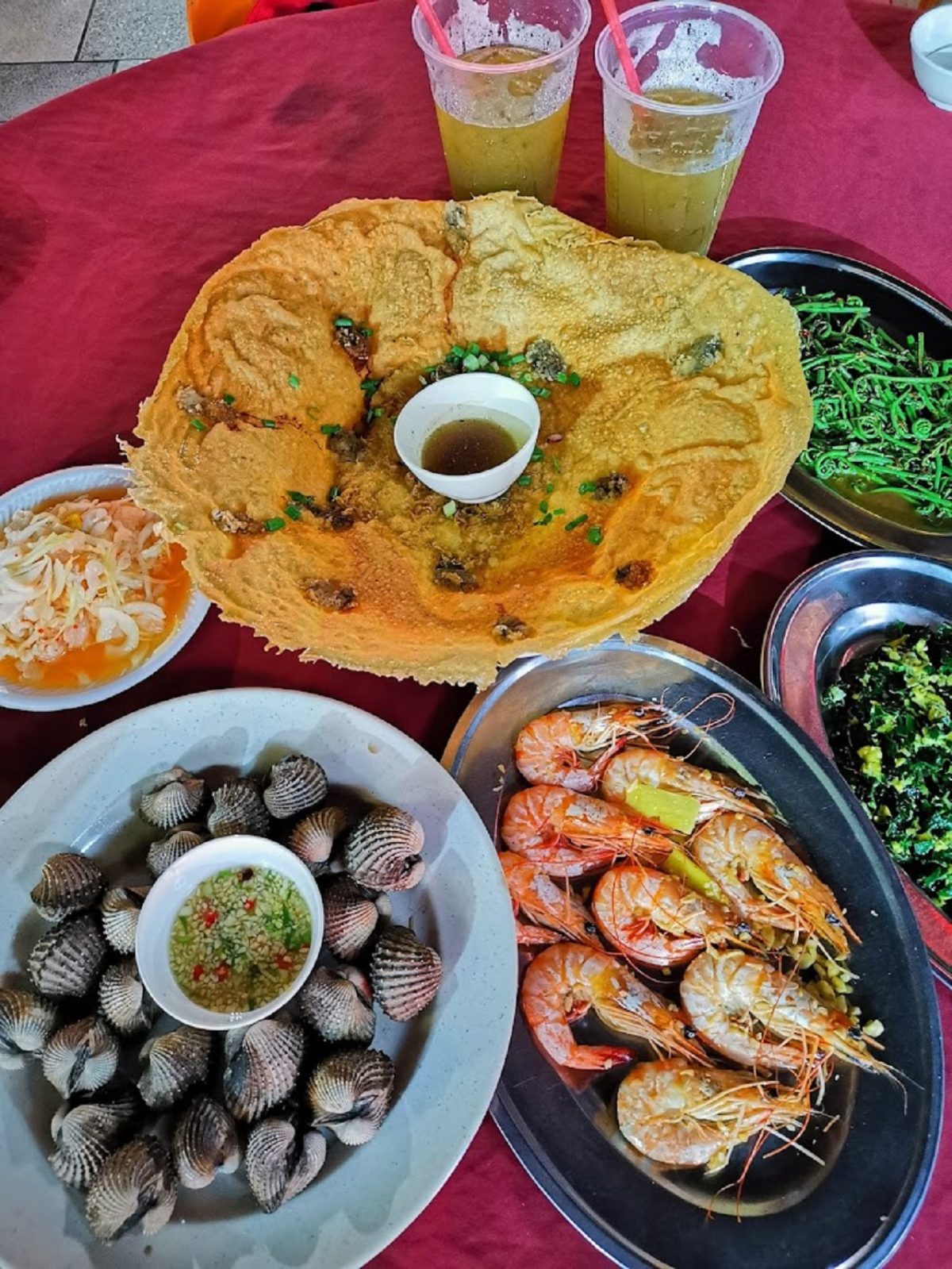13 Tempat Makan Best Seafood Di Kuching, Sarawak