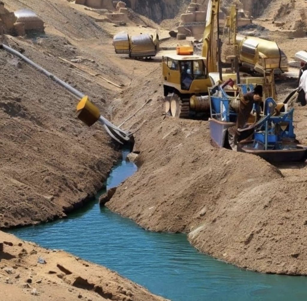 13 Gambar Gunung Emas Muncul Dari Sungai Furat