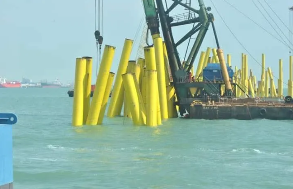 Tiang Piling Besar 3 Pemeluk Hilang. Misteri FSU LEKAS Sungai Udang ...
